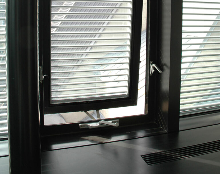 Insulating Glass Unit with Operable Louvers - Unicel Architectural