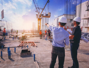 How construction workers can stay cool (and safe) in the heat